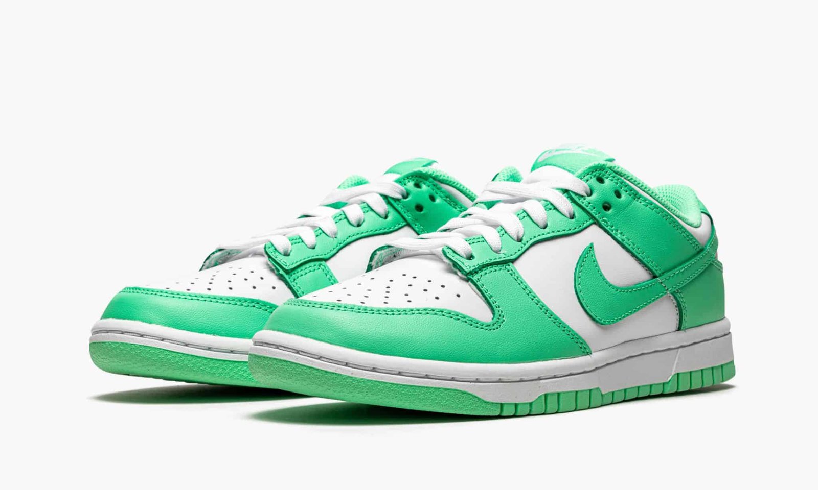 NIKE DUNK LOW WMNS "Green Glow" - Flykicks